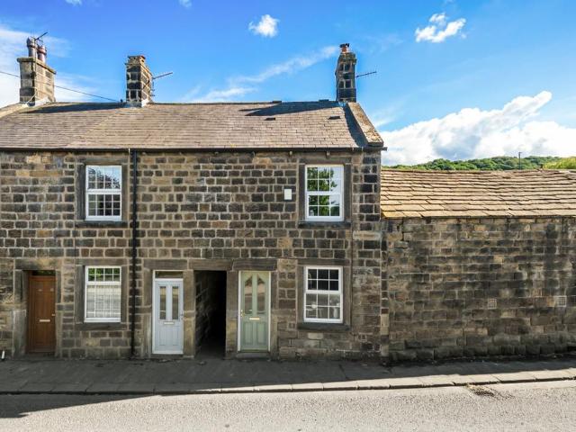 2 bedroom terraced house for sale