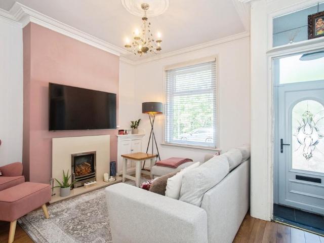 2 bedroom terraced house for sale