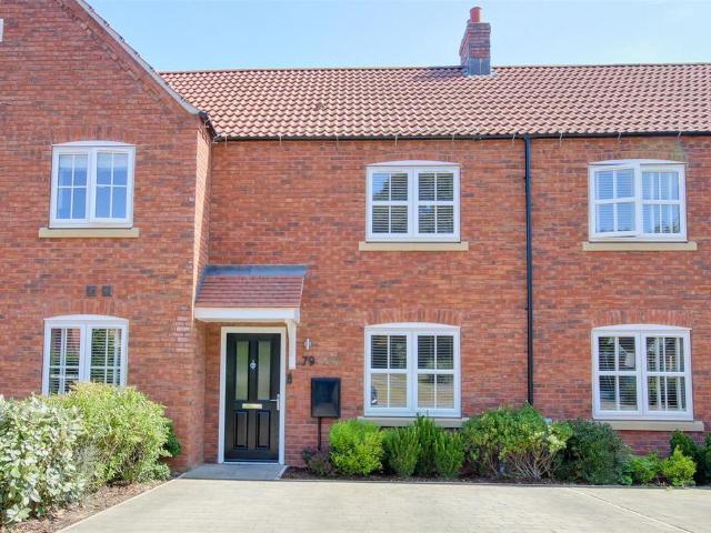 2 bedroom terraced house for sale