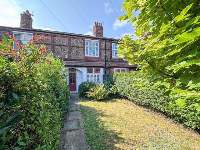 2 bedroom terraced house for sale