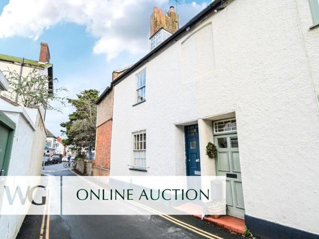 2 bedroom terraced house for sale
