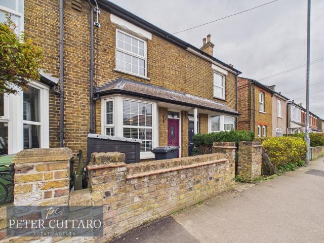 2 bedroom terraced house for sale
