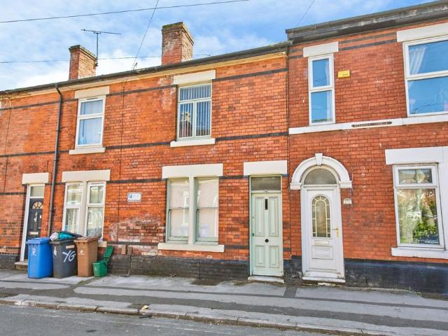 2 bedroom terraced house for sale