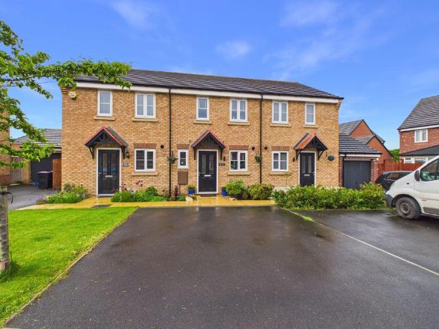 2 bedroom terraced house for sale