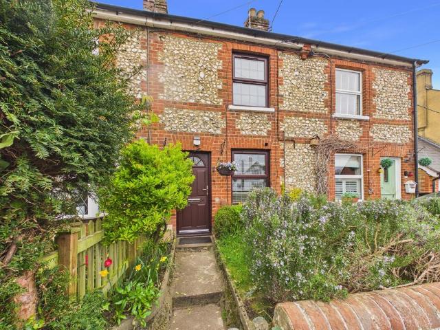 2 bedroom terraced house for sale