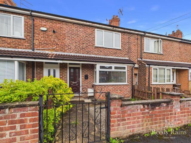 2 bedroom terraced house for sale