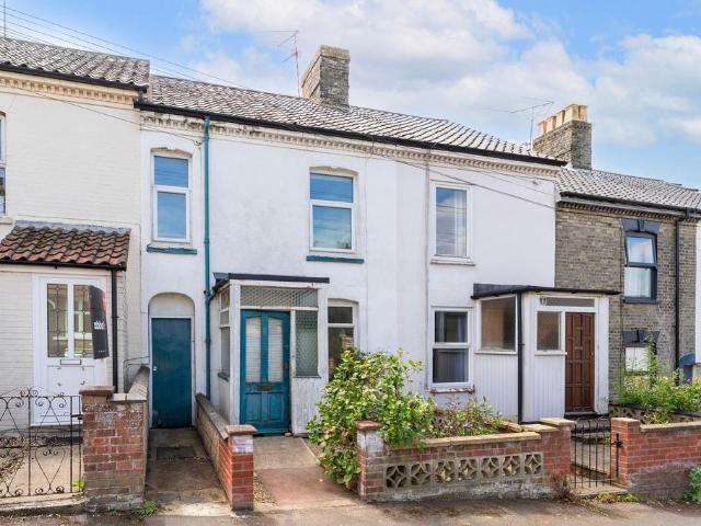 2 bedroom terraced house for sale