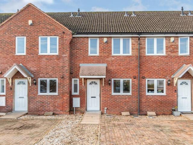 2 bedroom terraced house for sale
