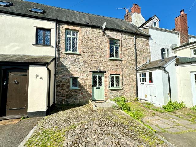 2 bedroom terraced house for sale