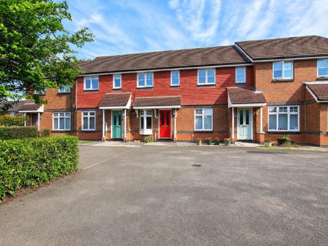 2 bedroom terraced house for sale