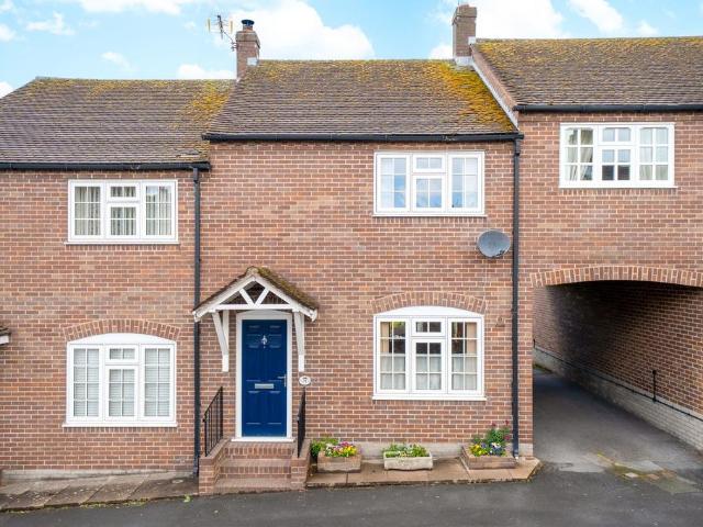 2 bedroom terraced house for sale