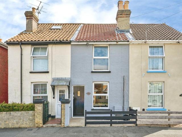 2 bedroom terraced house for sale