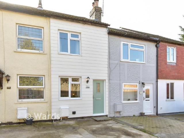2 bedroom terraced house for sale