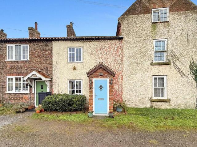 2 bedroom terraced house for sale