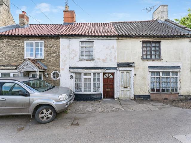 2 bedroom terraced house for sale