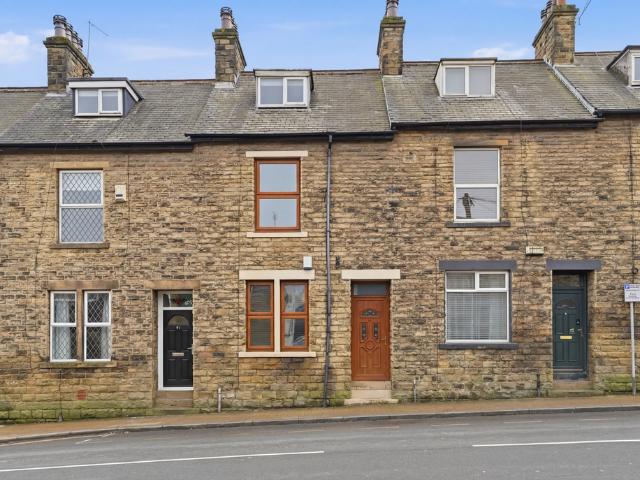2 bedroom terraced house for sale