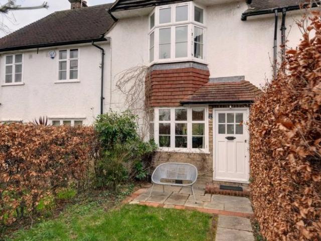 2 bedroom terraced house for sale