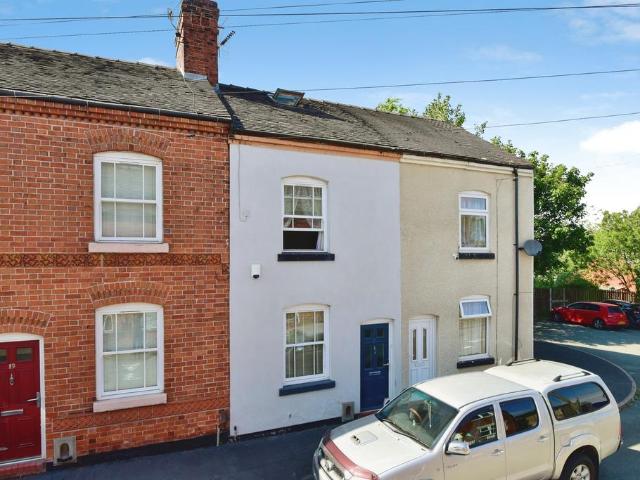 2 bedroom terraced house for sale