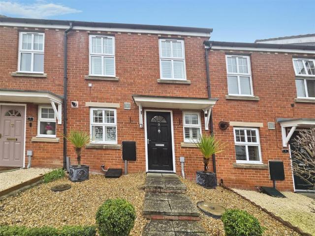 2 bedroom terraced house for sale