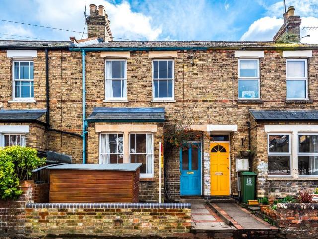 2 bedroom terraced house for sale