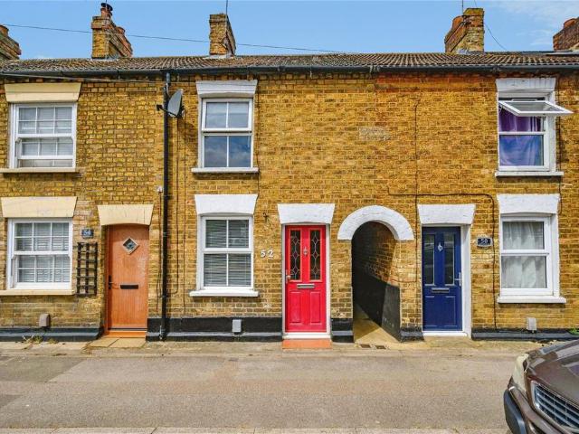 2 bedroom terraced house for sale