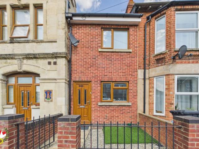 2 bedroom terraced house for sale