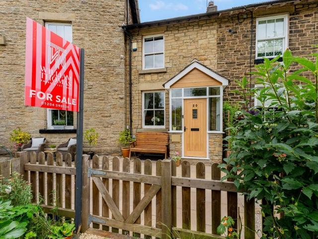 2 bedroom terraced house for sale