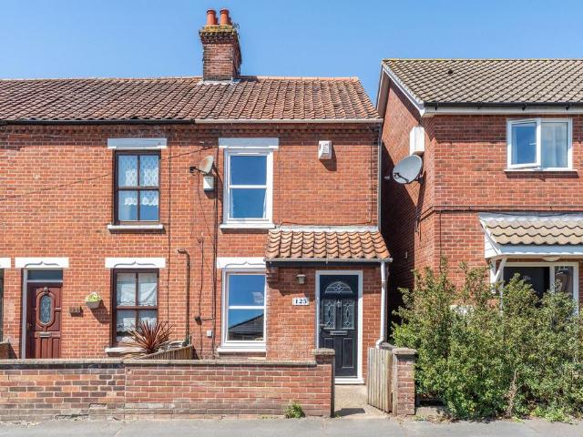 2 bedroom terraced house for sale
