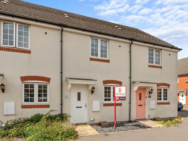 2 bedroom terraced house for sale