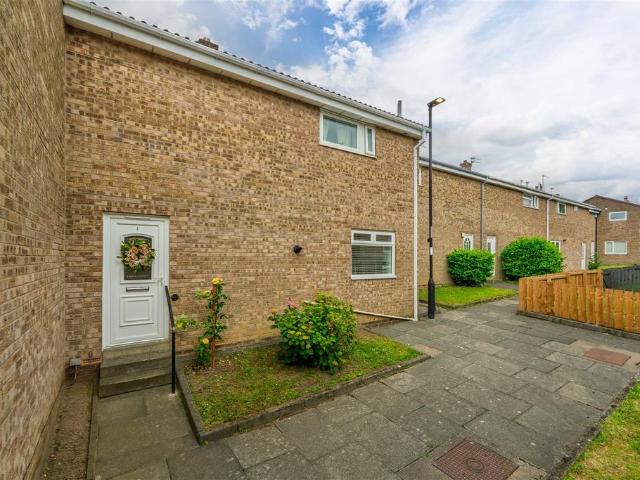 2 bedroom terraced house for sale