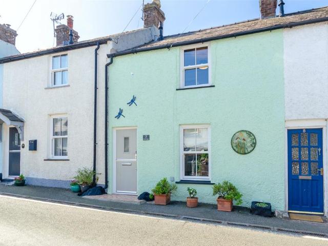 2 bedroom terraced house for sale