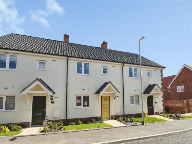 2 bedroom terraced house for sale