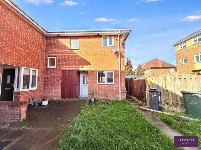 2 bedroom terraced house for sale