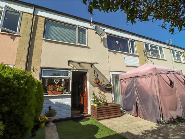 2 bedroom terraced house for sale
