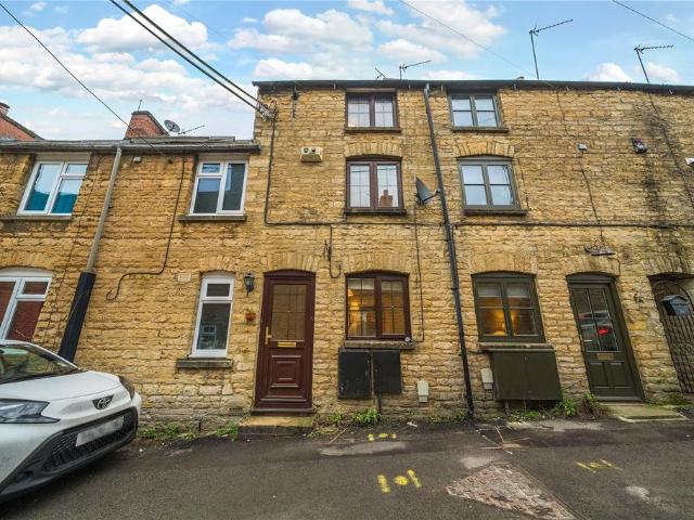 2 bedroom terraced house for sale