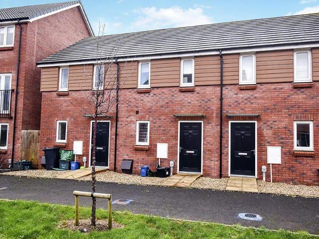 2 bedroom terraced house for sale