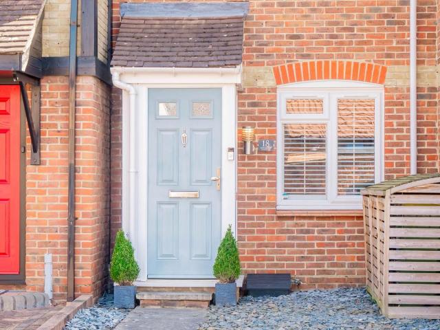 2 bedroom terraced house for sale