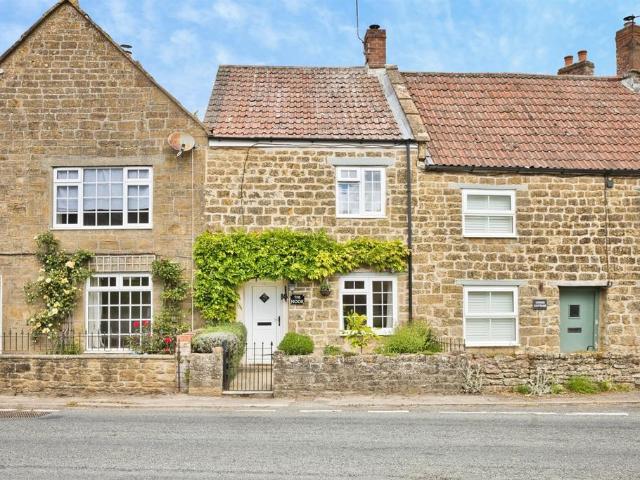 2 bedroom terraced house for sale