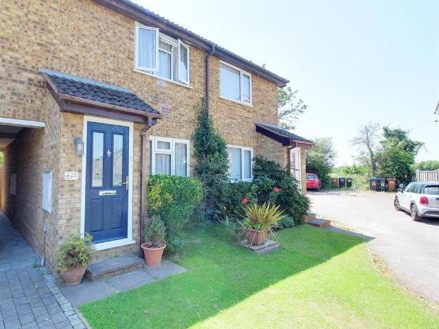2 bedroom terraced house for sale