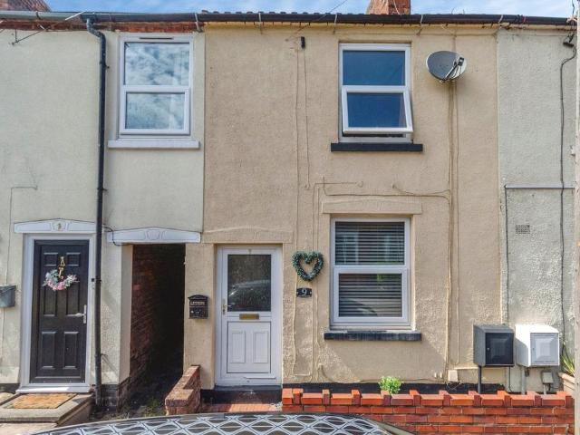 2 bedroom terraced house for sale