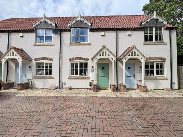 2 bedroom terraced house for sale