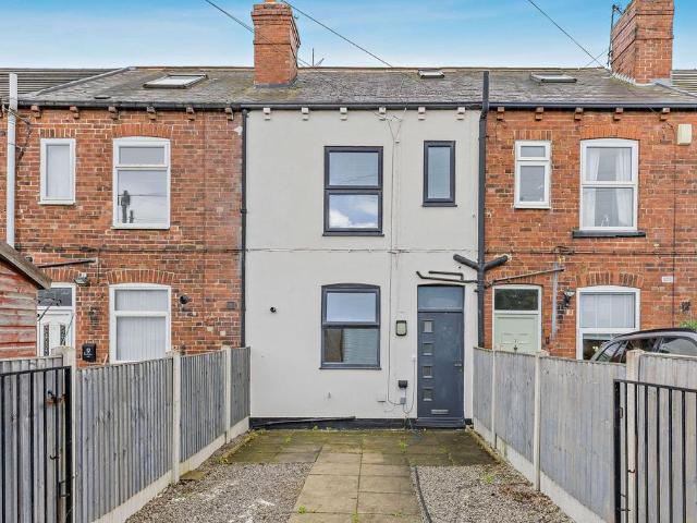 2 bedroom terraced house for sale