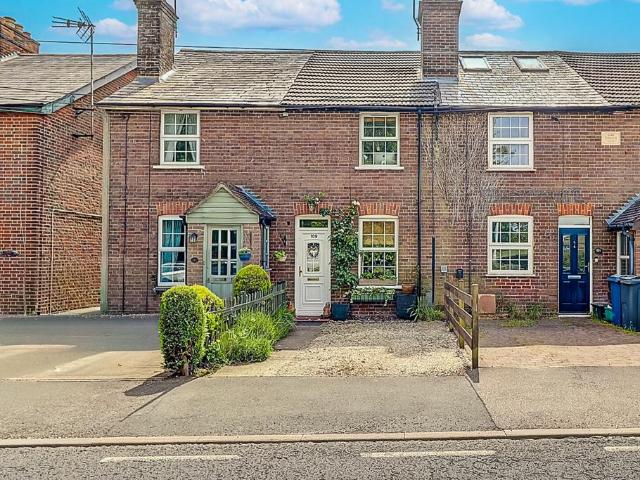 2 bedroom terraced house for sale