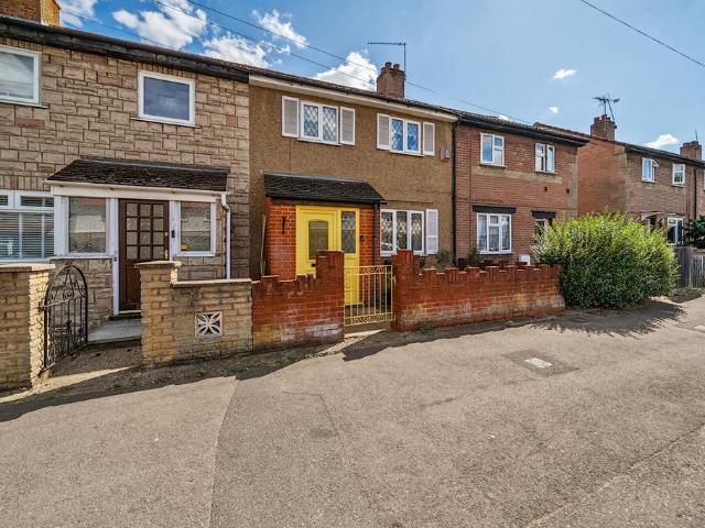 2 bedroom terraced house for sale