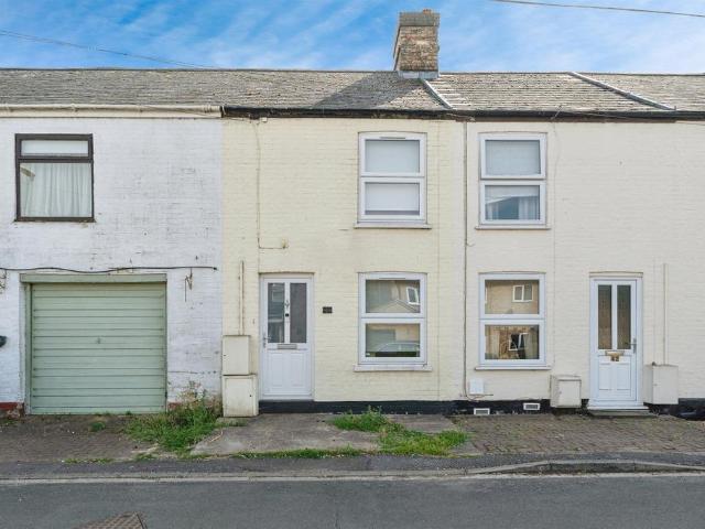 2 bedroom terraced house for sale