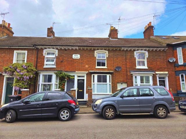 2 bedroom terraced house for sale