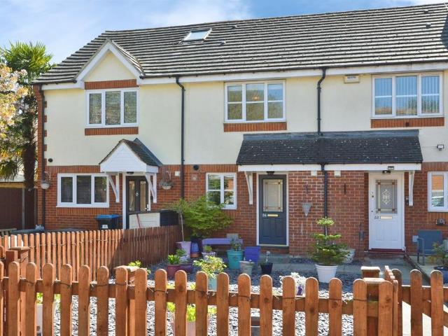 2 bedroom terraced house for sale