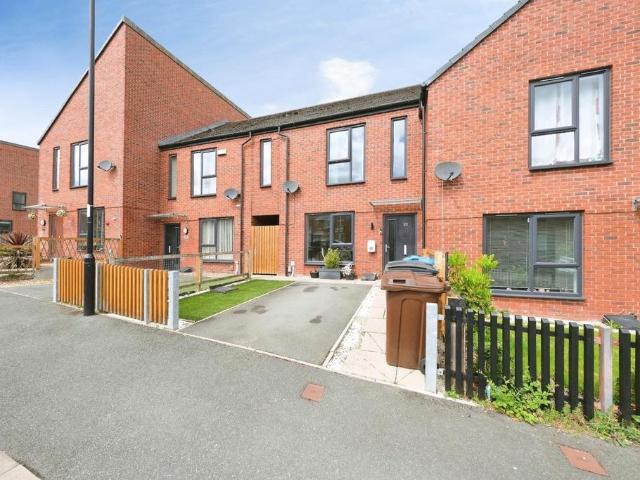 2 bedroom terraced house for sale