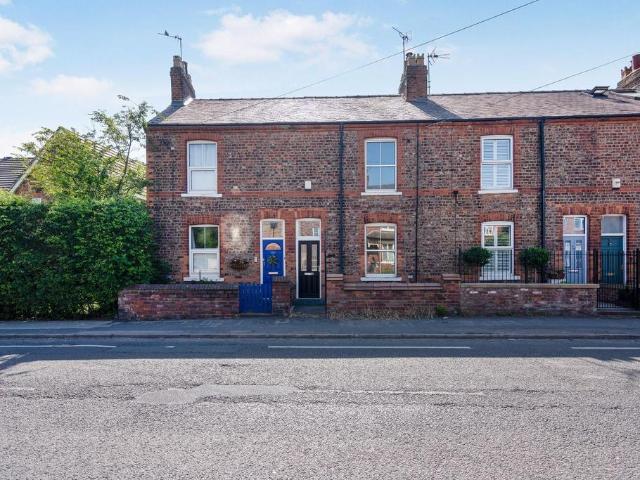 2 bedroom terraced house for sale