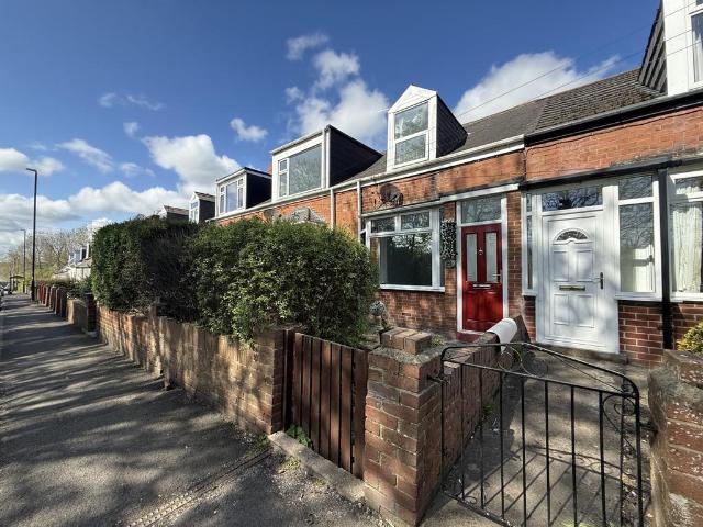 2 bedroom terraced house for sale